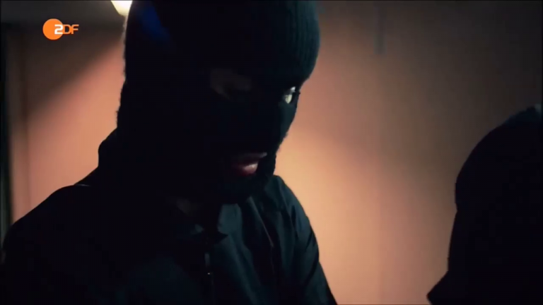 Maskripper Org - Masked women in movies, tv-series, cosplay, comics ...